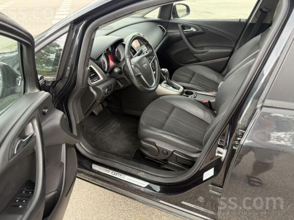 Melns Opel Astra 2012 Ogre, ar dzinēja tilpumu 2.00 L un nobraukumu 212 tūkst. km par 5599 €, foto 10 vietnē AUTOMOTO.COM.LV