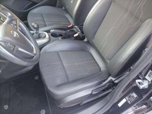 Black Opel Astra 2012 in Birzai, with an engine capacity of 1.70 L and mileage of 239 thousand km for 2650 €, photo 12 on AUTOMOTO.COM.LV