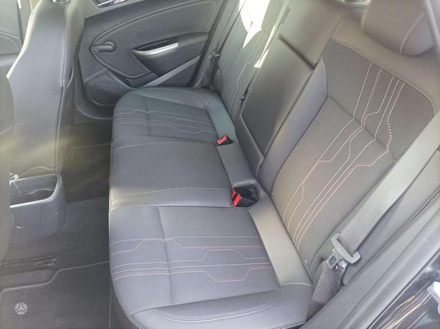 Black Opel Astra 2012 in Birzai, with an engine capacity of 1.70 L and mileage of 239 thousand km for 2650 €, photo 15 on AUTOMOTO.COM.LV