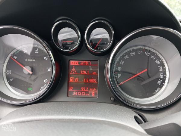 Black Opel Astra 2012 in Sakiai, with an engine capacity of 1.70 L and mileage of 241 thousand km for 2900 €, photo 10 on AUTOMOTO.COM.LV