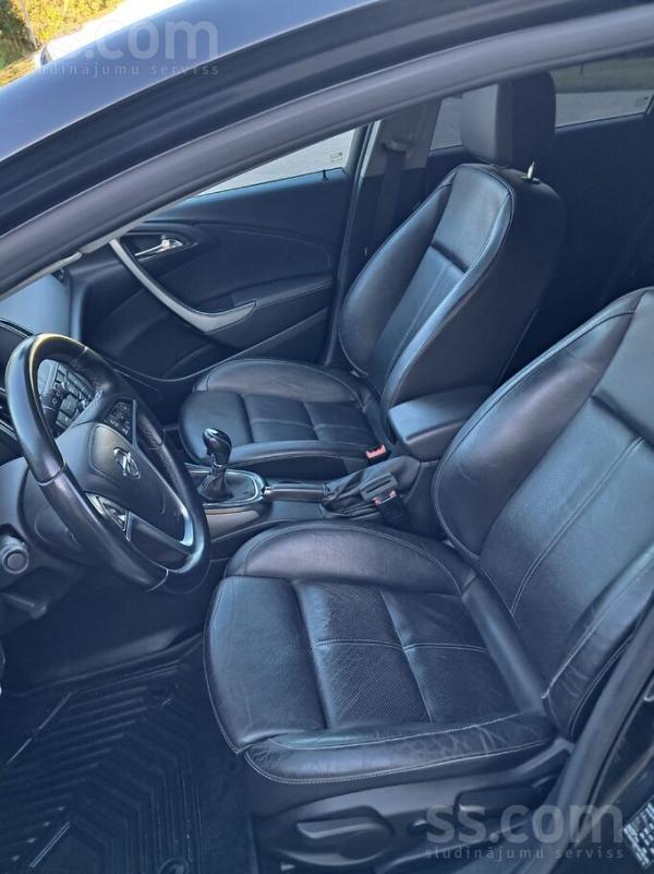 Melns Opel Astra 2012 Talsi, ar dzinēja tilpumu 1.70 L un nobraukumu 387 tūkst. km par 2250 €, foto 4 vietnē AUTOMOTO.COM.LV