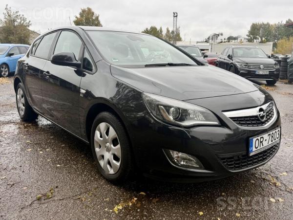 Melns Opel Astra 2012 Rīga, ar dzinēja tilpumu 1.40 L un nobraukumu 0 tūkst. km par 4590 €, foto 3 vietnē AUTOMOTO.COM.LV