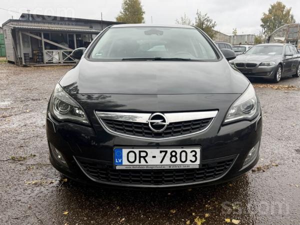 Melns Opel Astra 2012 Rīga, ar dzinēja tilpumu 1.40 L un nobraukumu 0 tūkst. km par 4590 €, foto 4 vietnē AUTOMOTO.COM.LV
