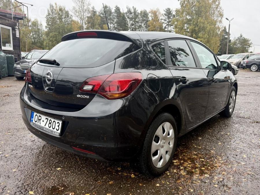 Black Opel Astra 2012 in Riga, with an engine capacity of 1.40 L and mileage of 0 thousand km for 4590 €, photo 5 on AUTOMOTO.COM.LV