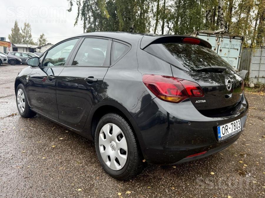 Black Opel Astra 2012 in Riga, with an engine capacity of 1.40 L and mileage of 0 thousand km for 4590 €, photo 6 on AUTOMOTO.COM.LV