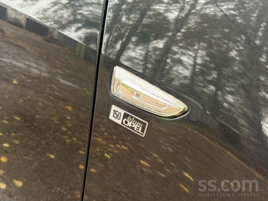 Black Opel Astra 2012 in Riga, with an engine capacity of 1.40 L and mileage of 0 thousand km for 4590 €, photo 8 on AUTOMOTO.COM.LV