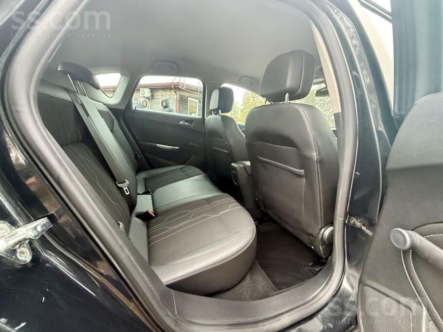 Black Opel Astra 2012 in Riga, with an engine capacity of 1.40 L and mileage of 0 thousand km for 4590 €, photo 22 on AUTOMOTO.COM.LV