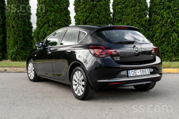 Melns Opel Astra 2013 Jelgava, ar dzinēja tilpumu 1.70 L un nobraukumu 250 tūkst. km par 4900 €, foto 4 vietnē AUTOMOTO.COM.LV