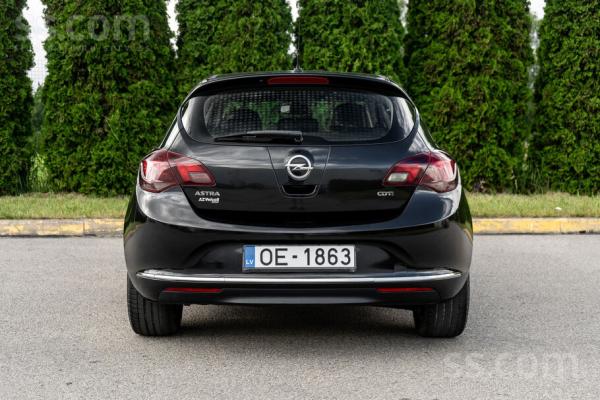 Melns Opel Astra 2013 Jelgava, ar dzinēja tilpumu 1.70 L un nobraukumu 250 tūkst. km par 4900 €, foto 5 vietnē AUTOMOTO.COM.LV