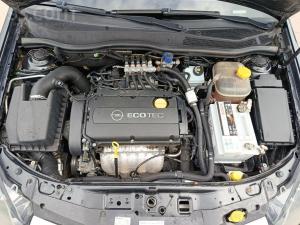 Black Opel Astra 2013 in Jekabpils, with an engine capacity of 1.60 L and mileage of 160 thousand km for 3250 €, photo 12 on AUTOMOTO.COM.LV