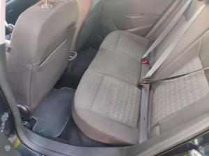 Black Opel Astra 2013 in Kelme, with an engine capacity of 1.69 L and mileage of 203 thousand km for 3900 €, photo 12 on AUTOMOTO.COM.LV