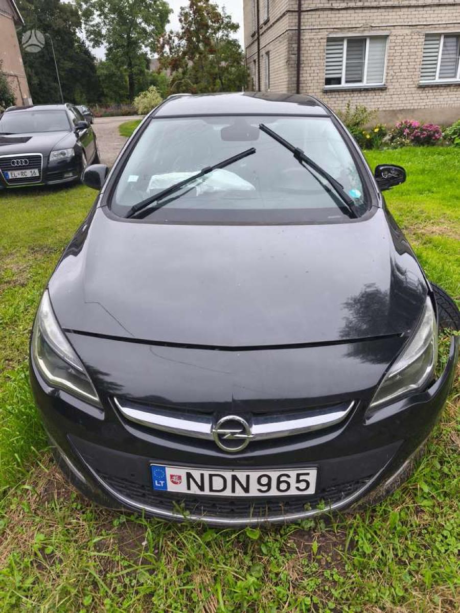 Black Opel Astra 2014 in Silute, with an engine capacity of 1.69 L and mileage of 17 thousand km for 1500 €, photo 7 on AUTOMOTO.COM.LV