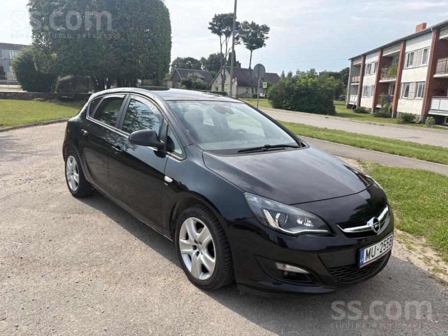 Melns Opel Astra 2014 Saldus, ar dzinēja tilpumu 1.40 L un nobraukumu 246 tūkst. km par 5950 €, foto 1 vietnē AUTOMOTO.COM.LV