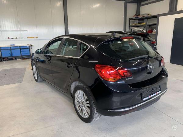 Melns Opel Astra 2014 Kauņa, ar dzinēja tilpumu 1.60 L un nobraukumu 231 tūkst. km par 3500 €, foto 4 vietnē AUTOMOTO.COM.LV