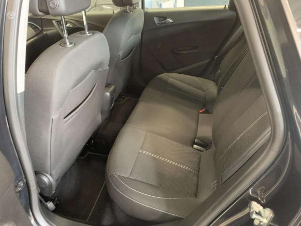 Melns Opel Astra 2014 Kauņa, ar dzinēja tilpumu 1.60 L un nobraukumu 231 tūkst. km par 3500 €, foto 7 vietnē AUTOMOTO.COM.LV