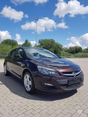Black Opel Astra 2014 in Marijampole, with an engine capacity of 1.60 L and mileage of 188 thousand km for 4499 €, photo 5 on AUTOMOTO.COM.LV