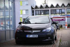 Black Opel Astra 2014 in Riga, with an engine capacity of 1.70 L and mileage of 241 thousand km for 4995 €, photo 1 on AUTOMOTO.COM.LV