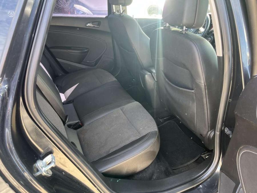 Melns Opel Astra 2014 Tauragė, ar dzinēja tilpumu 1.69 L un nobraukumu 274 tūkst. km par 3400 €, foto 23 vietnē AUTOMOTO.COM.LV