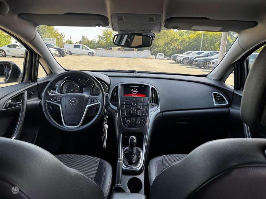Melns Opel Astra 2014 Panevēža, ar dzinēja tilpumu 1.60 L un nobraukumu 185 tūkst. km par 5100 €, foto 5 vietnē AUTOMOTO.COM.LV