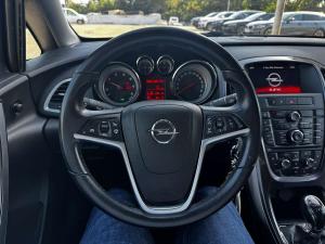 Melns Opel Astra 2014 Panevēža, ar dzinēja tilpumu 1.60 L un nobraukumu 185 tūkst. km par 5100 €, foto 6 vietnē AUTOMOTO.COM.LV
