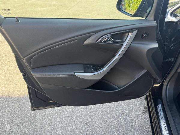 Melns Opel Astra 2014 Panevēža, ar dzinēja tilpumu 1.60 L un nobraukumu 185 tūkst. km par 5100 €, foto 11 vietnē AUTOMOTO.COM.LV