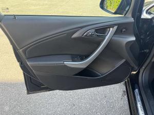 Melns Opel Astra 2014 Panevēža, ar dzinēja tilpumu 1.60 L un nobraukumu 185 tūkst. km par 5100 €, foto 11 vietnē AUTOMOTO.COM.LV