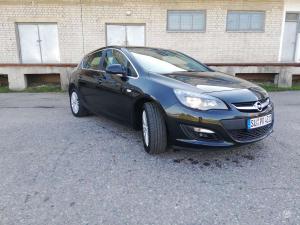 Black Opel Astra 2014 in Utena, with an engine capacity of 1.96 L and mileage of 220 thousand km for 4250 €, photo  on AUTOMOTO.COM.LV