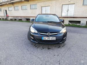 Black Opel Astra 2014 in Utena, with an engine capacity of 1.96 L and mileage of 220 thousand km for 4250 €, photo 4 on AUTOMOTO.COM.LV