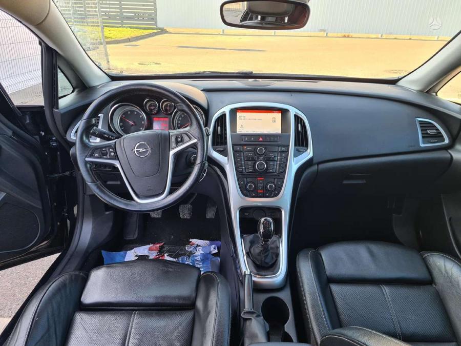 Melns Opel Astra 2015 Jonava, ar dzinēja tilpumu 1.60 L un nobraukumu 252 tūkst. km par 5700 €, foto 10 vietnē AUTOMOTO.COM.LV