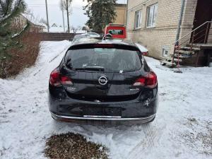 Black Opel Astra 2015 in Kaunas, with an engine capacity of 1.60 L and mileage of 252 thousand km for 5500 €, photo 3 on AUTOMOTO.COM.LV