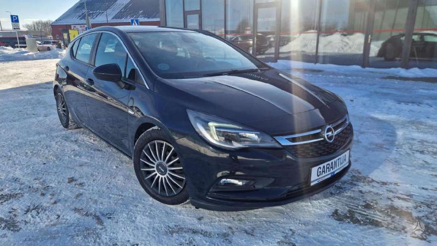 Black Opel Astra 2015 in Siauliai, with an engine capacity of 1.60 L and mileage of 210 thousand km for 5900 €, photo 1 on AUTOMOTO.COM.LV