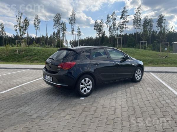 Melns Opel Astra 2015 Valmiera, ar dzinēja tilpumu 1.60 L un nobraukumu 307 tūkst. km par 5350 €, foto 3 vietnē AUTOMOTO.COM.LV