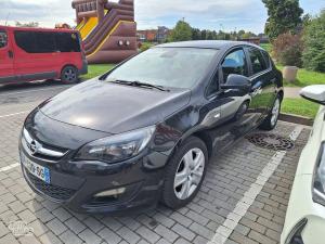 Черный Опель Астра 2015 в Клайпеда, объемом двигателя 1.60 л и пробегом 235 тыс. км за 4150 €, фото 7 на AUTOMOTO.COM.LV