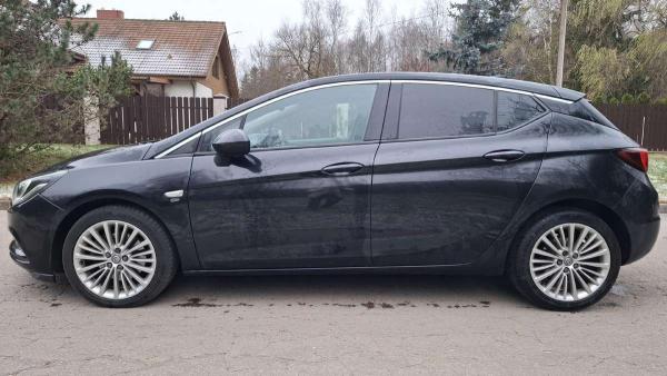Black Opel Astra 2016 in Siauliai, with an engine capacity of 1.60 L and mileage of 167 thousand km for 3499 €, photo 7 on AUTOMOTO.COM.LV