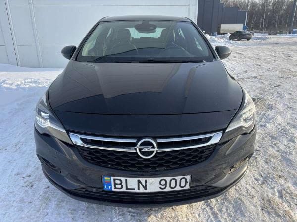 Black Opel Astra 2016 in Kaunas, with an engine capacity of 1.60 L and mileage of 165 thousand km for 6500 €, photo 3 on AUTOMOTO.COM.LV