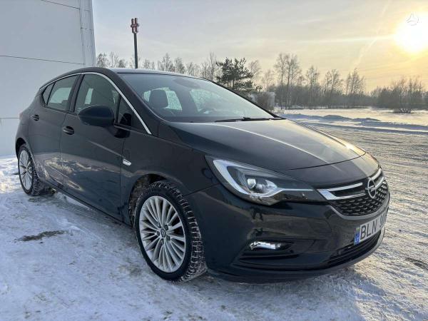 Black Opel Astra 2016 in Kaunas, with an engine capacity of 1.60 L and mileage of 165 thousand km for 6500 €, photo 4 on AUTOMOTO.COM.LV