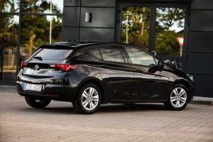 Melns Opel Astra 2016 Jelgava, ar dzinēja tilpumu 1.00 L un nobraukumu 184 tūkst. km par 6950 €, foto 9 vietnē AUTOMOTO.COM.LV