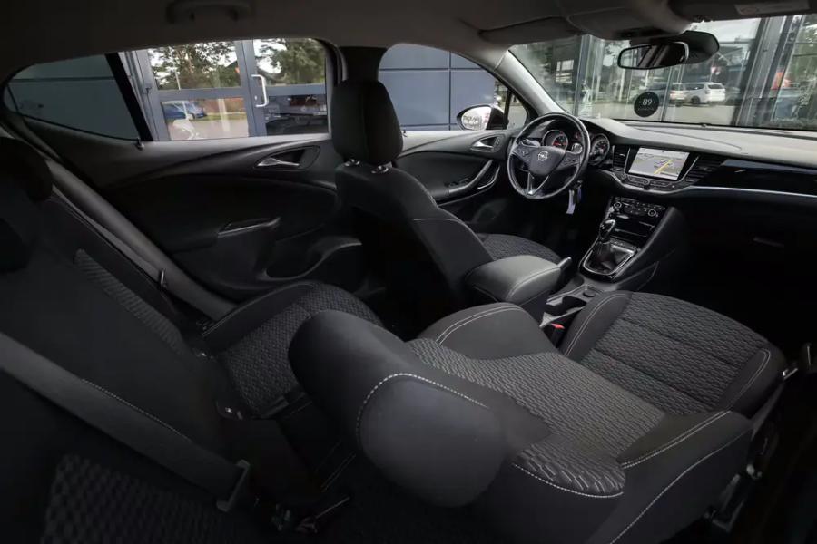 Melns Opel Astra 2016 Jelgava, ar dzinēja tilpumu 1.00 L un nobraukumu 184 tūkst. km par 6950 €, foto 18 vietnē AUTOMOTO.COM.LV