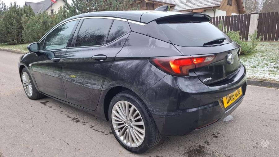 Melns Opel Astra 2016 Šauļi, ar dzinēja tilpumu 1.60 L un nobraukumu 167 tūkst. km par 2999 €, foto 5 vietnē AUTOMOTO.COM.LV