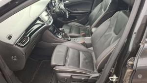 Melns Opel Astra 2016 Šauļi, ar dzinēja tilpumu 1.60 L un nobraukumu 167 tūkst. km par 2999 €, foto 13 vietnē AUTOMOTO.COM.LV