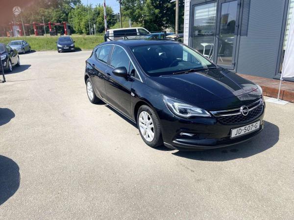 Black Opel Astra 2016 in Klaipeda, with an engine capacity of 1.60 L and mileage of 224 thousand km for 4849 €, photo 2 on AUTOMOTO.COM.LV