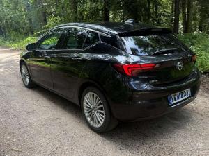 Melns Opel Astra 2016 Tauragė, ar dzinēja tilpumu 1.60 L un nobraukumu 179 tūkst. km par 4600 €, foto 6 vietnē AUTOMOTO.COM.LV