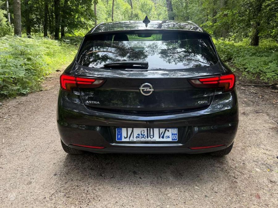 Melns Opel Astra 2016 Tauragė, ar dzinēja tilpumu 1.60 L un nobraukumu 179 tūkst. km par 4600 €, foto 8 vietnē AUTOMOTO.COM.LV