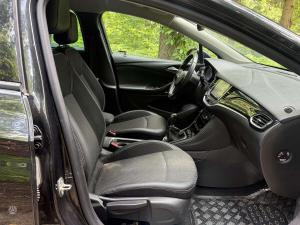 Melns Opel Astra 2016 Tauragė, ar dzinēja tilpumu 1.60 L un nobraukumu 179 tūkst. km par 4600 €, foto 13 vietnē AUTOMOTO.COM.LV