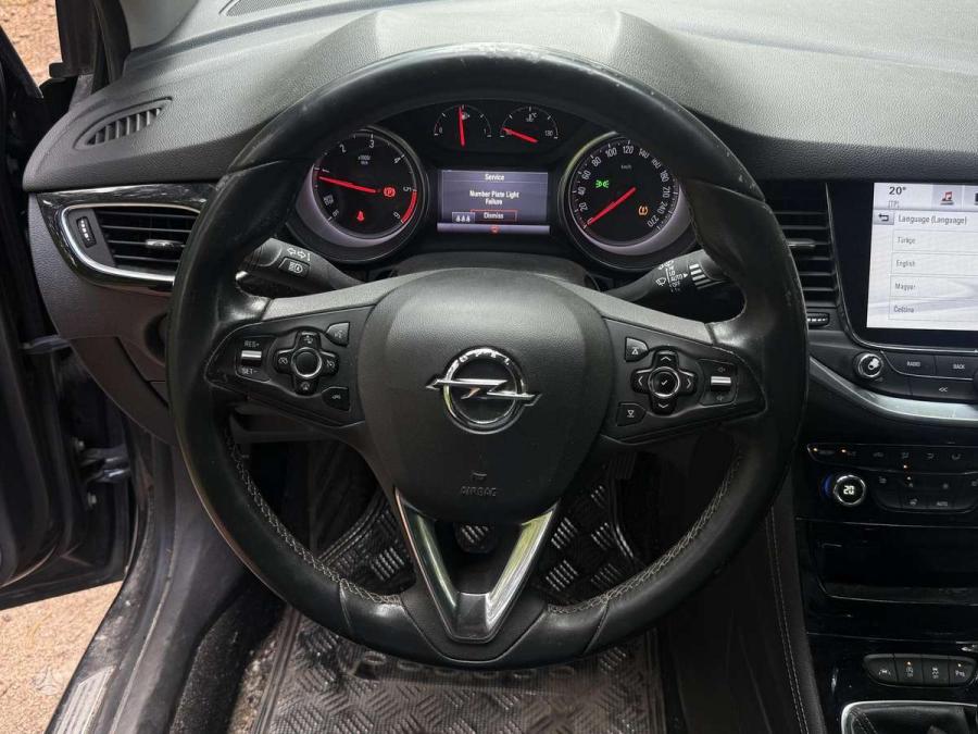 Melns Opel Astra 2016 Tauragė, ar dzinēja tilpumu 1.60 L un nobraukumu 179 tūkst. km par 4600 €, foto 14 vietnē AUTOMOTO.COM.LV