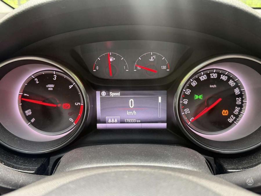 Melns Opel Astra 2016 Tauragė, ar dzinēja tilpumu 1.60 L un nobraukumu 179 tūkst. km par 4600 €, foto 16 vietnē AUTOMOTO.COM.LV