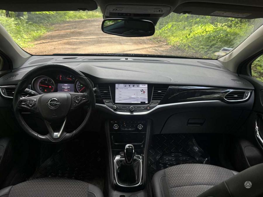 Melns Opel Astra 2016 Tauragė, ar dzinēja tilpumu 1.60 L un nobraukumu 179 tūkst. km par 4600 €, foto 17 vietnē AUTOMOTO.COM.LV