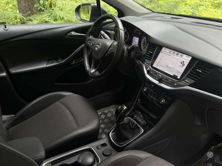Melns Opel Astra 2016 Tauragė, ar dzinēja tilpumu 1.60 L un nobraukumu 179 tūkst. km par 4600 €, foto 18 vietnē AUTOMOTO.COM.LV