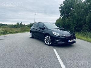 Black Opel Astra 2016 in Tukums, with an engine capacity of 1.60 L and mileage of 265 thousand km for 5700 €, photo 3 on AUTOMOTO.COM.LV