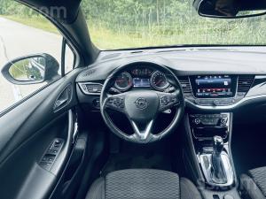 Black Opel Astra 2016 in Tukums, with an engine capacity of 1.60 L and mileage of 265 thousand km for 5700 €, photo 7 on AUTOMOTO.COM.LV